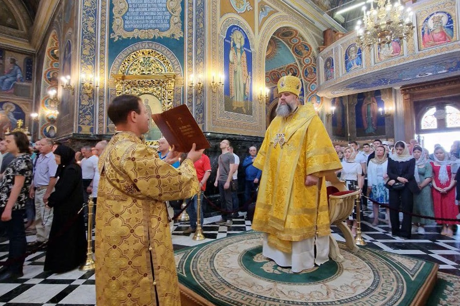 În Duminica Tuturor Sfinţilor, PS Siluan, Episcop de Orhei, a ...